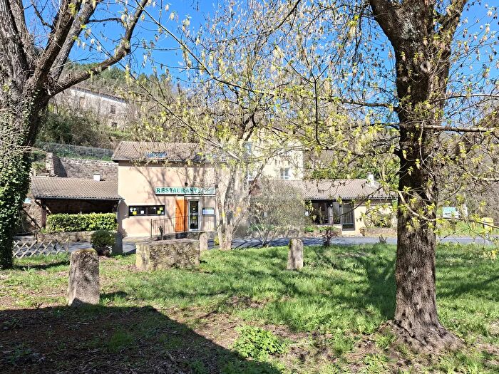 Maison à vendre - Le Collet-de-Dèze - 10 pièces - 4 chambres