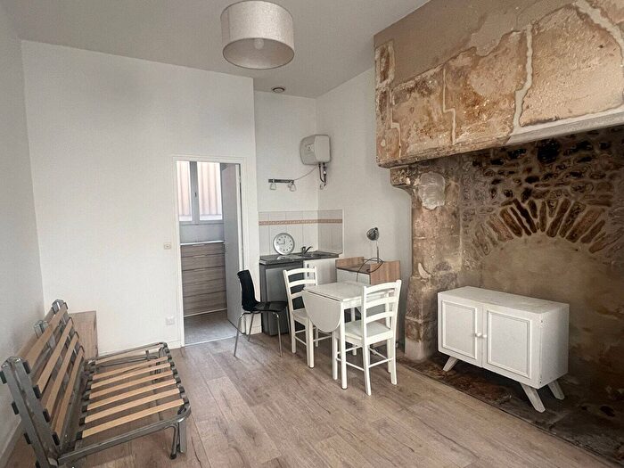 Appartement à louer - Trois Quartiers-Centre Ville, Poitiers - 1 pièce