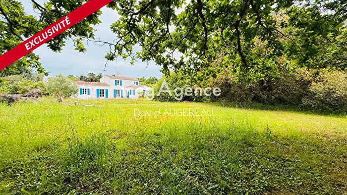 Lîle-dYeu, Saint-Sauveur, Les Sapins, Mairais Salé, La Croix, La Meule : Maison 5 pièces à vendre
