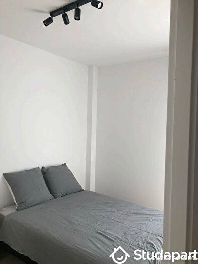 Cité Artisanale-Chauffours, Cergy : Appartement 1 pièce à louer