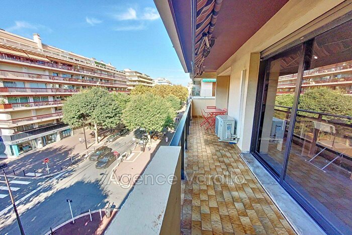 Appartement 3 pièces à louer - Place de Gaulle, Antibes