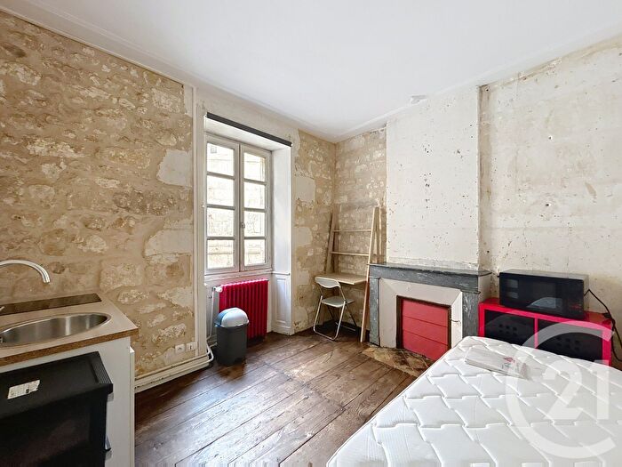 Appartement 1 pièce à louer à Angoulême, Le Vieil Angoulême