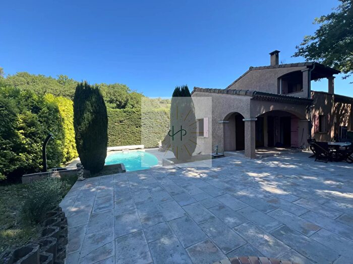 Maison à vendre - Le Teil - 6 pièces - 4 chambres