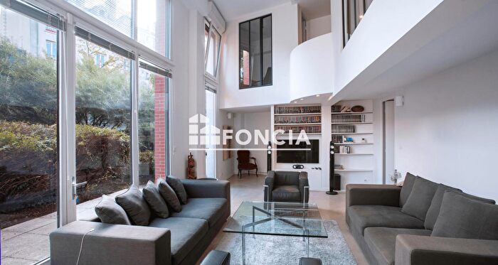 Appartement à vendre - Saint-Denis, République, Gare - 3 pièces - 2 chambres