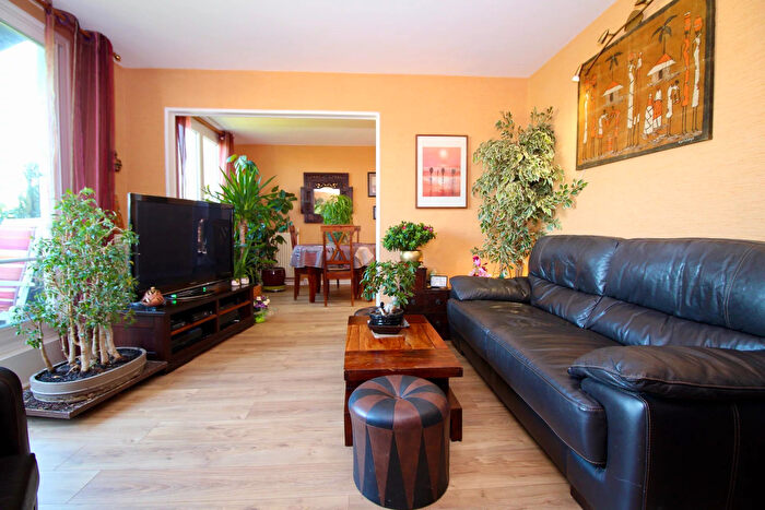 Appartement à vendre - Neauphle-le-Château - 6 pièces - 4 chambres