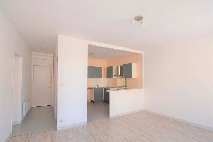 Appartement 3 pièces à Centre Ville, Mâcon, à louer