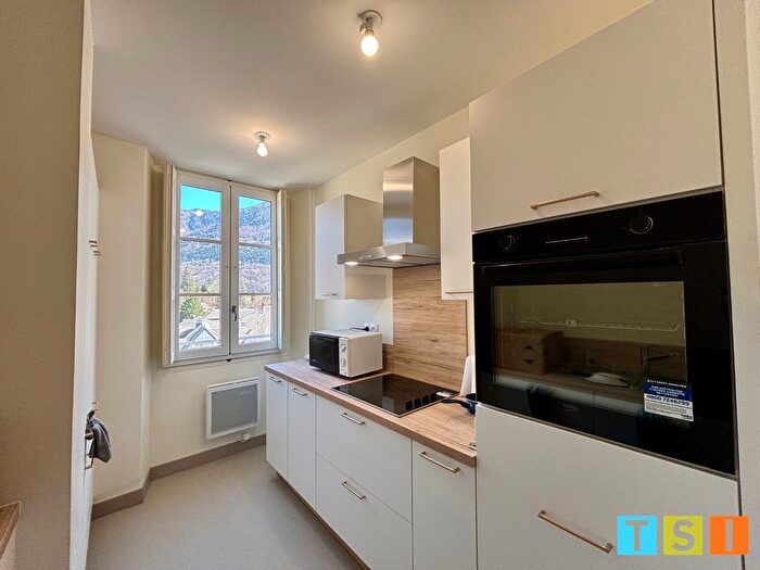 Appartement à vendre - Bagnères-de-Luchon - 2 pièces - 1 chambre