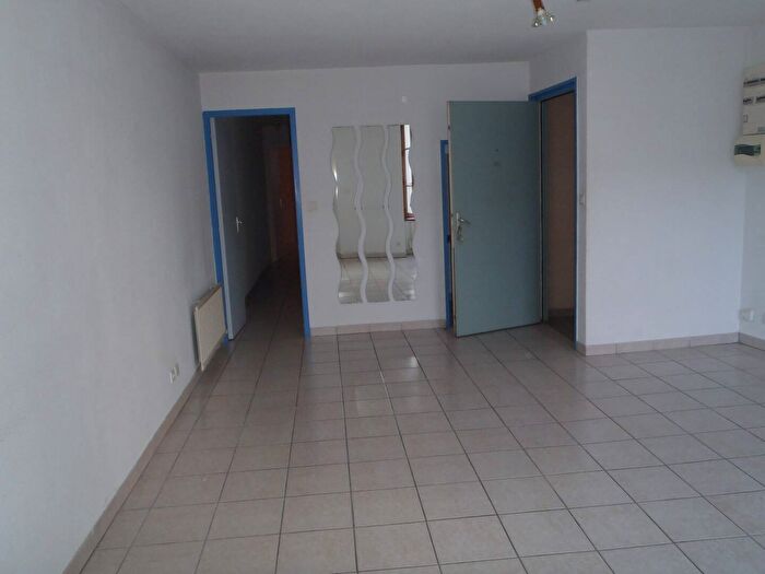 Saint-Bonnet-le-Château : Appartement 2 pièces à louer