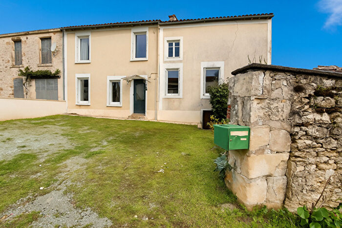 Maison à vendre - La Caillère-Saint-Hilaire - 8 pièces - 4 chambres