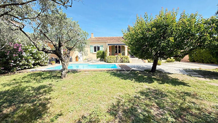 Saint-Saturnin-lès-Avignon - Maison 4 pièces à vendre