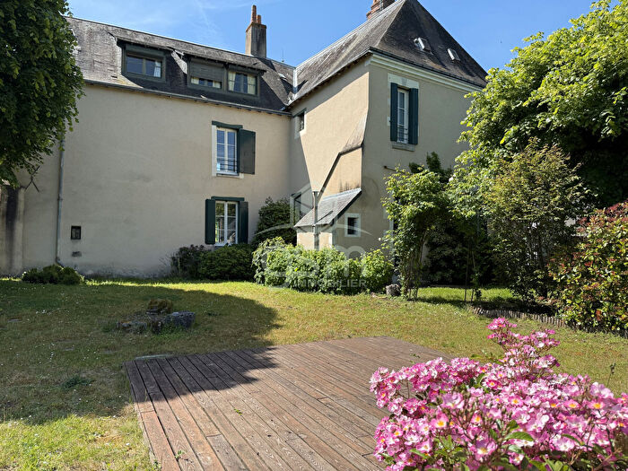 Maison 11 pièces à Esvres, à vendre