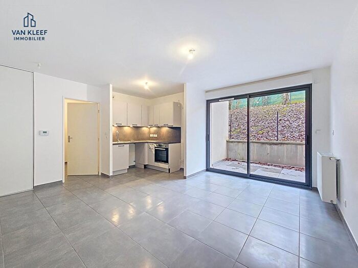 Appartement à vendre - Divonne-les-Bains - 3 pièces - 2 chambres