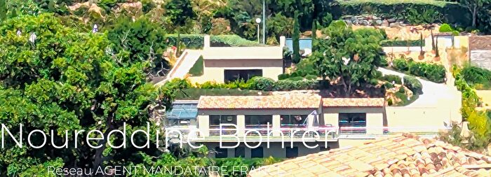 Maison à vendre - Grimaud - 7 pièces - 4 chambres