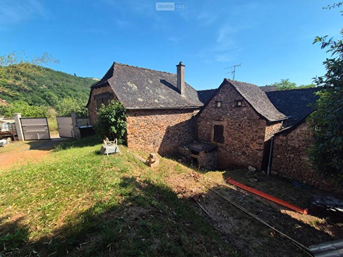 Maison 6 pièces à Compolibat, à vendre