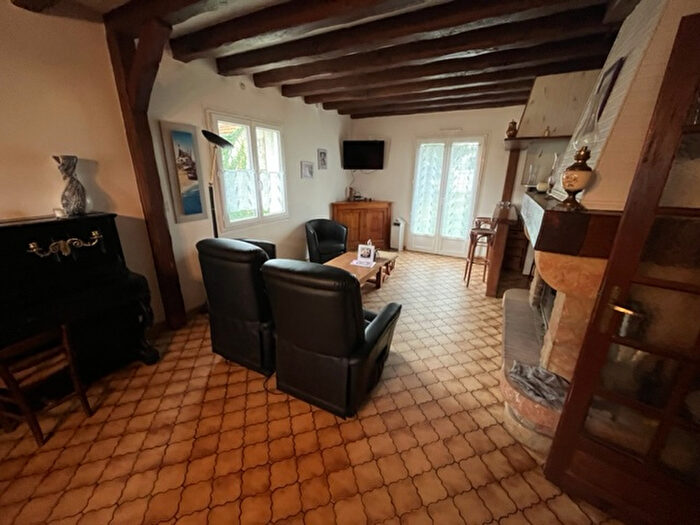 Maisons à vendre et appartements à louer - 1