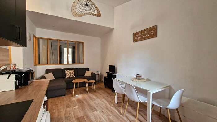 Avignon, Palais des Papes, Zone Piétonne - Appartement 2 pièces à louer