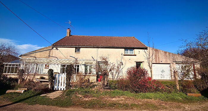 Maison à vendre - Vic-de-Chassenay - 5 pièces - 3 chambres