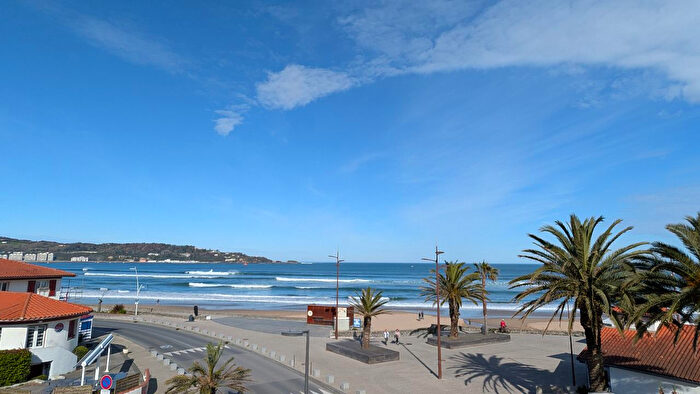 Hendaye, Plage, Sopite, Aguerria, Corniche : Appartement 3 pièces à vendre