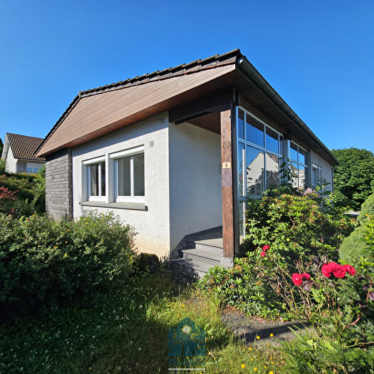 Maison à vendre - Manzat - 5 pièces - 3 chambres