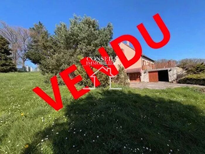 Maison à vendre - Villeneuve-sur-Yonne - 6 pièces - 4 chambres