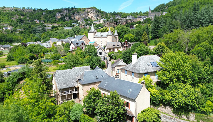 Maison 9 pièces à Salles-la-Source, à vendre