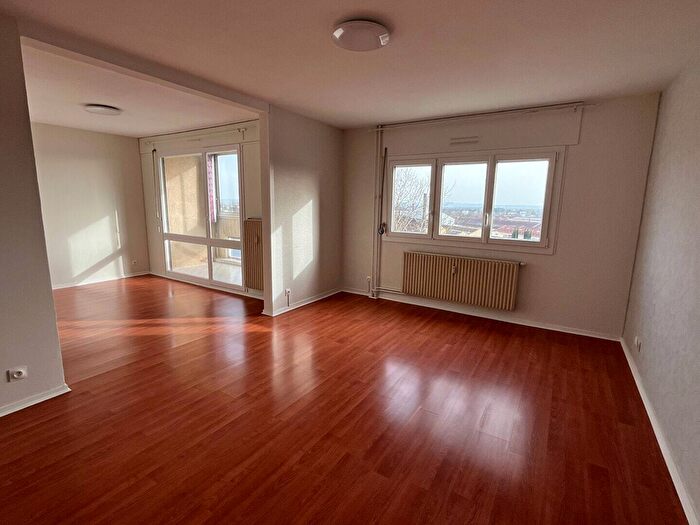 Appartement à louer - La Marolle-Les Vernizeaux, Le Creusot - 4 pièces - 2 chambres