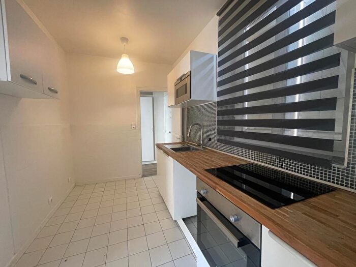 Appartement 2 pièces à Corbeil-Essonnes, Centre-ville, à louer