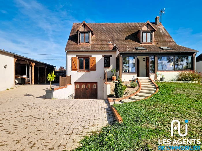 Maison 6 pièces à vendre à Mézières-lez-Cléry
