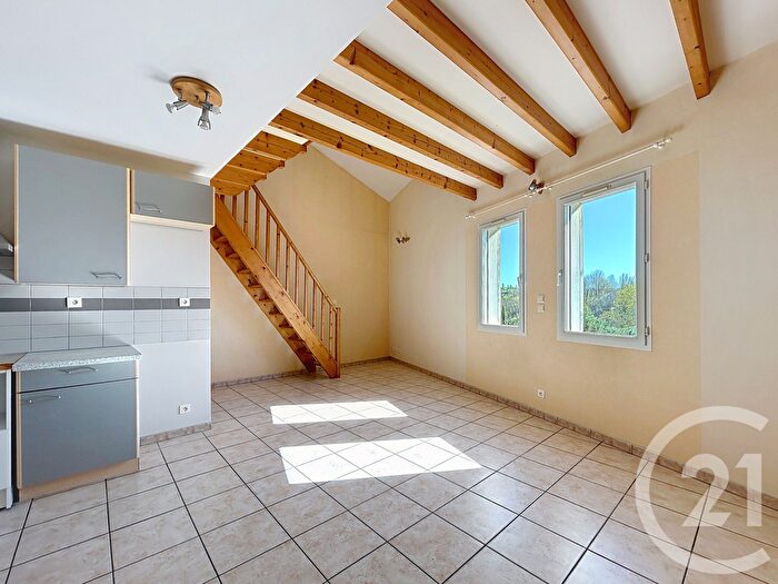 Appartement à louer - Angoulême, Champ de Mars - 2 pièces - 1 chambre