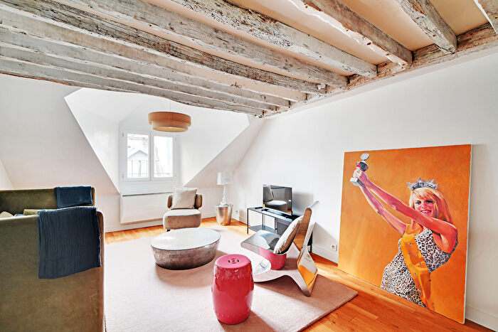 Appartement à louer - Paris e , Sainte-Avoye - 4 pièces - 3 chambres