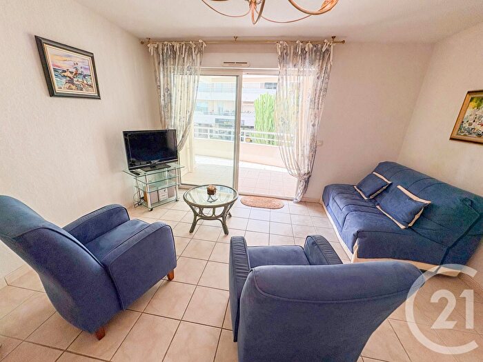 Appartement à vendre - Cavalaire-sur-Mer, Centre-ville - 3 pièces - 2 chambres