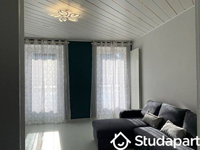 Appartement à louer - Tenay - 3 pièces - 2 chambres