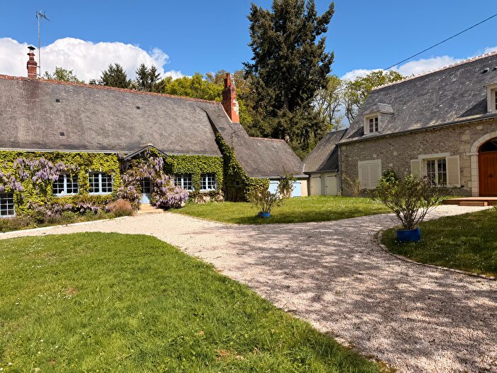 Veigné - Maison 20 pièces à vendre