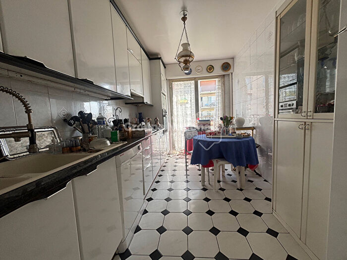 Versailles, Montreuil : Appartement 5 pièces à vendre