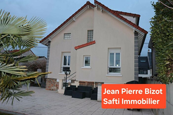 Maison à vendre - Morangis - 6 pièces - 4 chambres