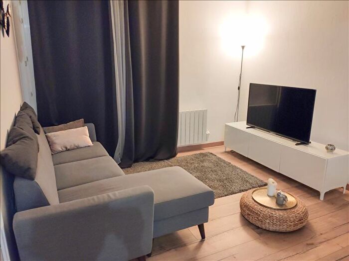Chelles, Centre-ville, Gare, Abbesses : Appartement 2 pièces à louer