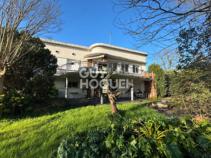 Maison à vendre - Challans, Centre-ville - 7 pièces - 4 chambres