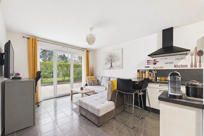 Appartement à vendre - Livry-Gargan, Centre-ville - 2 pièces - 1 chambre