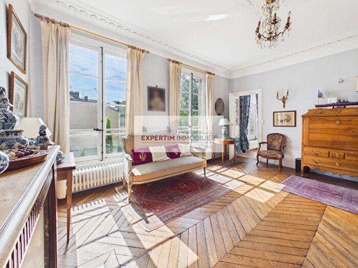 Appartement 4 pièces à Versailles, Saint-Louis, à vendre