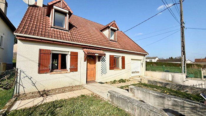 Maison à louer - Centre Ville Centre et Nord, Coulommiers - 6 pièces - 4 chambres