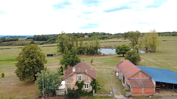 Maison à vendre - Génis - 6 pièces - 4 chambres