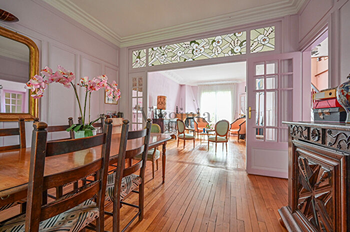 Maison à vendre - Saint-Mandé, Notre Dame, Saint-Michel de Picpus - 10 pièces - 6 chambres