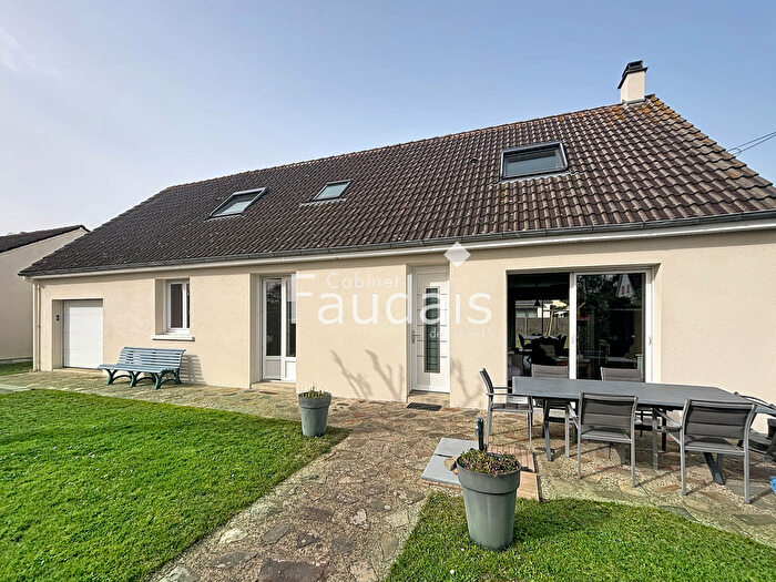 Maison à vendre - Saint-Germain-sur-Ay - 6 pièces - 5 chambres