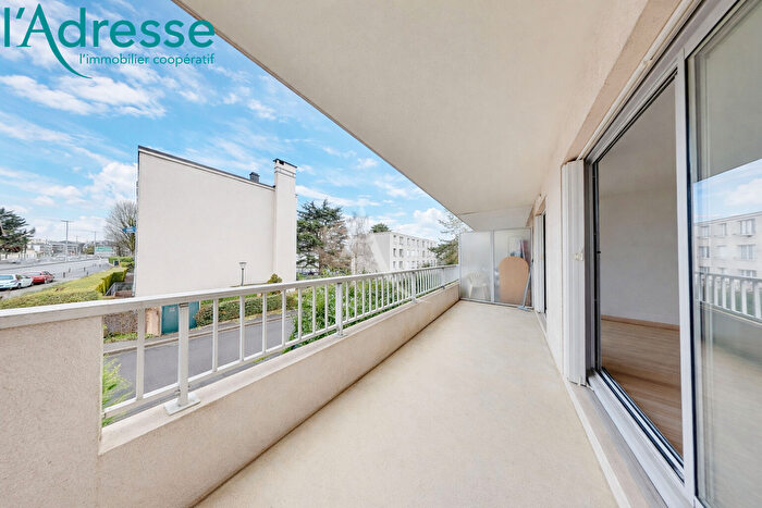 Appartement à louer - Noisy-le-Grand, Centre-ville - 1 pièce