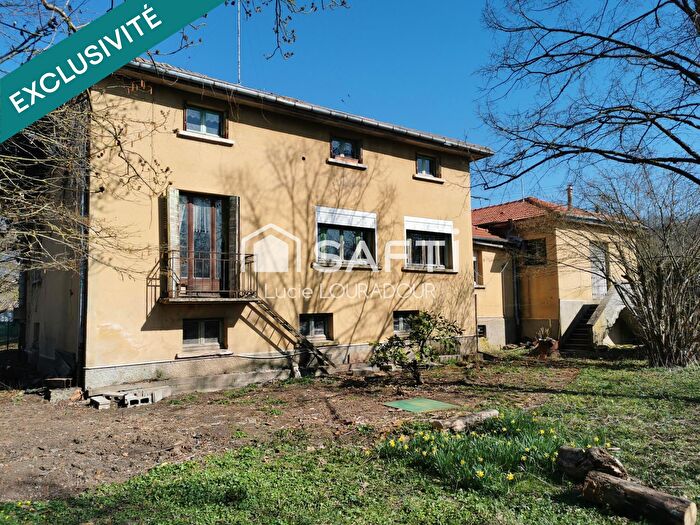 Moncel-sur-Seille : Maison 8 pièces à vendre