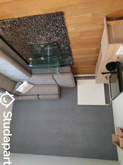 Appartement à louer - Descartes, Champs-sur-Marne - 1 pièce - 2 chambres