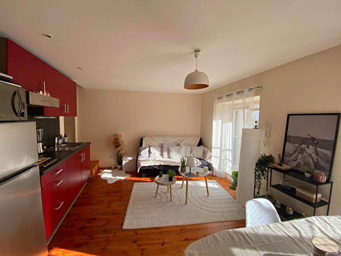 Appartement à louer - Clermont-Ferrand, Jaude, Fontgiève Saint-Alyre - 1 pièce