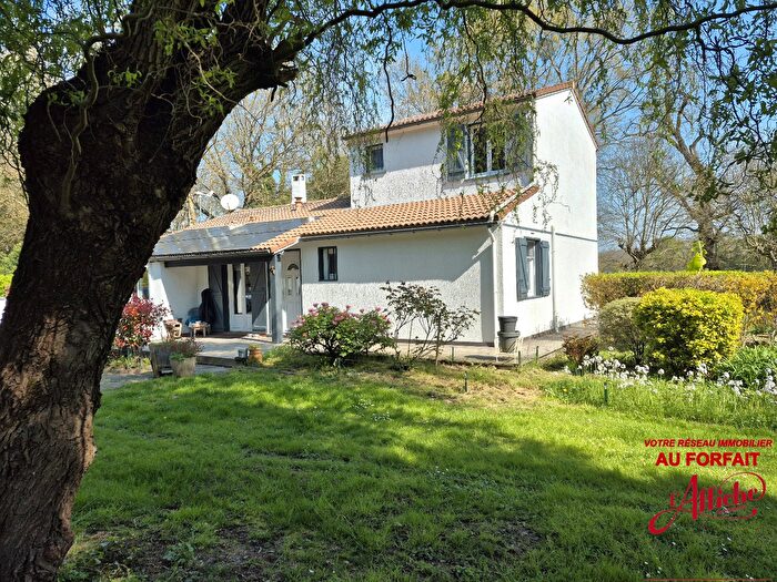 Maison à vendre - Villaudric - 5 pièces - 4 chambres