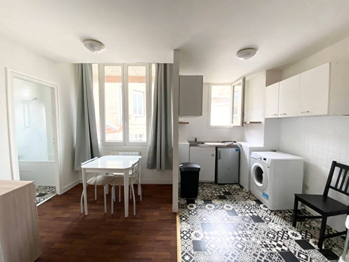 Saint Augustin, Tauzin, Alphonse Dupeux, Bordeaux : Appartement 1 pièce à louer
