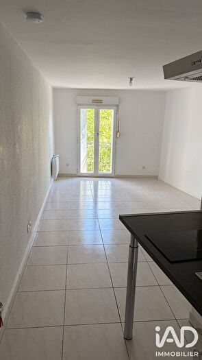 Allées Paul Riquet, Béziers : Appartement 1 pièce à louer